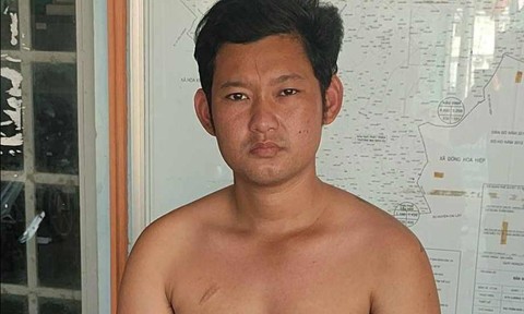 Tạm giam kẻ “ngáo đá” ném bé trai 3 tuổi xuống sông